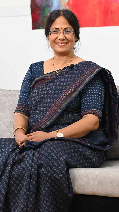 Get inspired by the Story of Assistant Professor and Educator Dr. Manju Khatri | Hod Banking